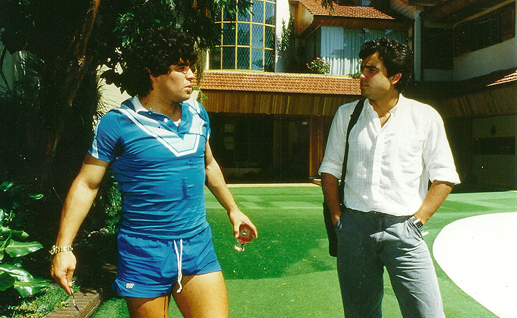 Una Navidad con Maradona - Revista Un Caño